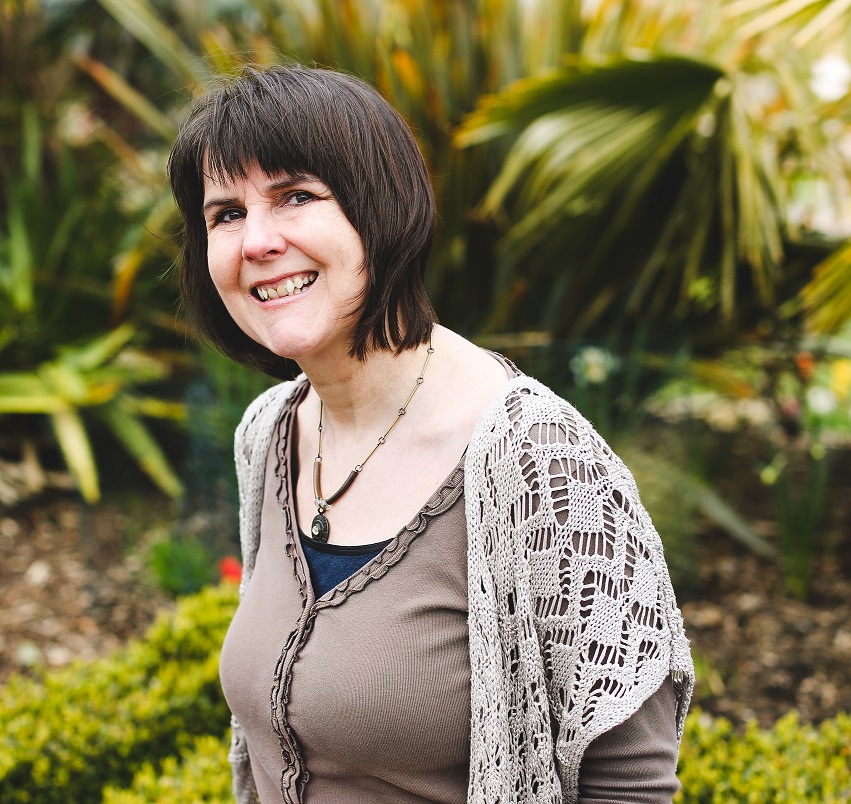 The Dream of Home by Fiona Veitch Smith – Amy Boucher Pye